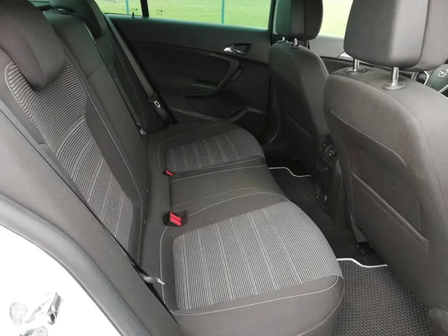 Balts Opel Insignia 2014 Saldus, ar dzinēja tilpumu 2.00 L un nobraukumu 198 tūkst. km par 6500 €, foto 15 vietnē AUTOMOTO.COM.LV