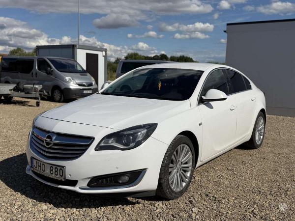 Balts Opel Insignia 2014 Šauļi, ar dzinēja tilpumu 1.96 L un nobraukumu 337 tūkst. km par 5300 €, foto 1 vietnē AUTOMOTO.COM.LV