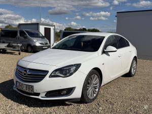 Balts Opel Insignia 2014 Šauļi, ar dzinēja tilpumu 1.96 L un nobraukumu 337 tūkst. km par 5300 €, foto  vietnē AUTOMOTO.COM.LV
