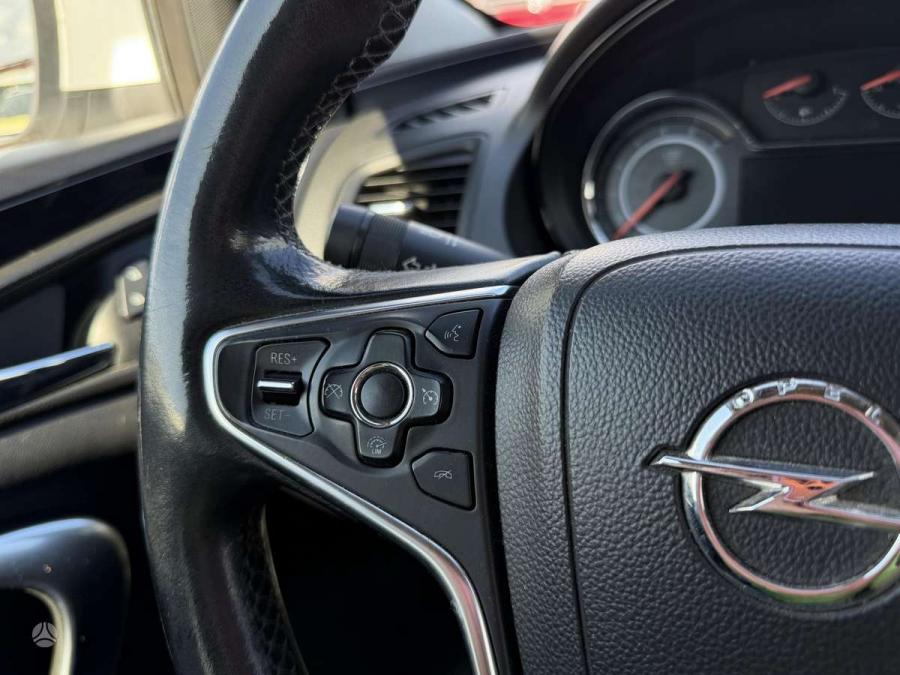 Balts Opel Insignia 2014 Šauļi, ar dzinēja tilpumu 1.96 L un nobraukumu 337 tūkst. km par 5300 €, foto 13 vietnē AUTOMOTO.COM.LV