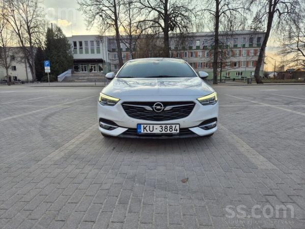 White Opel Insignia 2017 in Jelgava, with an engine capacity of 1.50 L and mileage of 106 thousand km for 9000 €, photo 2 on AUTOMOTO.COM.LV