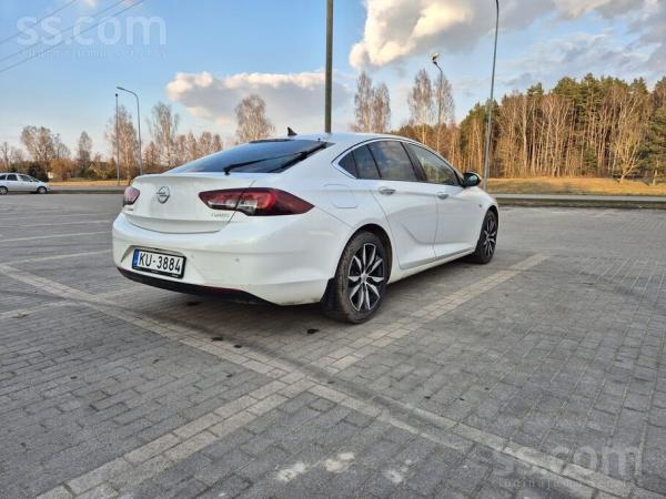 White Opel Insignia 2017 in Jelgava, with an engine capacity of 1.50 L and mileage of 106 thousand km for 9000 €, photo 5 on AUTOMOTO.COM.LV
