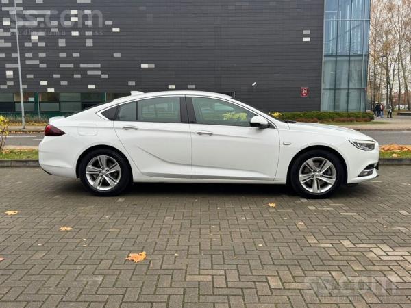 Balts Opel Insignia 2017 Rīga, ar dzinēja tilpumu 1.60 L un nobraukumu 243 tūkst. km par 8950 €, foto 3 vietnē AUTOMOTO.COM.LV