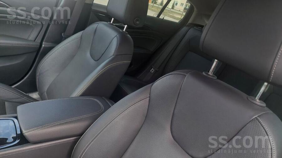 Balts Opel Insignia 2017 Rīga, ar dzinēja tilpumu 1.60 L un nobraukumu 246 tūkst. km par 7990 €, foto 5 vietnē AUTOMOTO.COM.LV