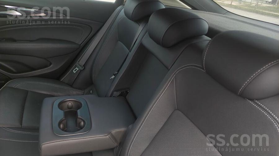 Balts Opel Insignia 2017 Rīga, ar dzinēja tilpumu 1.60 L un nobraukumu 246 tūkst. km par 7990 €, foto 8 vietnē AUTOMOTO.COM.LV