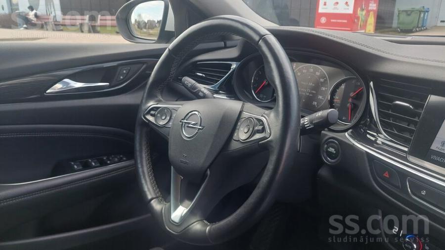 Balts Opel Insignia 2017 Rīga, ar dzinēja tilpumu 1.60 L un nobraukumu 246 tūkst. km par 7990 €, foto 16 vietnē AUTOMOTO.COM.LV