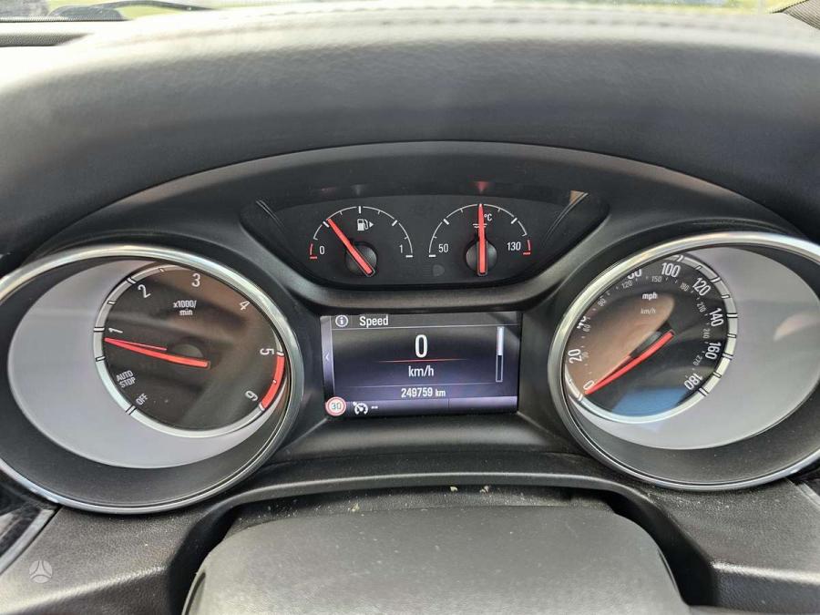 Balts Opel Insignia 2017 Šauļi, ar dzinēja tilpumu 2.00 L un nobraukumu 250 tūkst. km par 6200 €, foto 14 vietnē AUTOMOTO.COM.LV