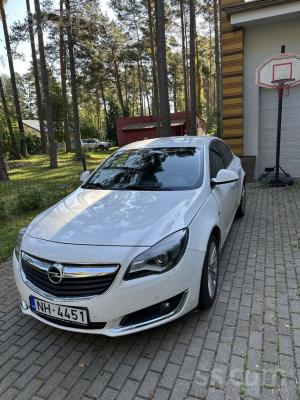 Balts Opel Insignia 2017 Rīga, ar dzinēja tilpumu 1.60 L un nobraukumu 207 tūkst. km par 6900 €, foto  vietnē AUTOMOTO.COM.LV
