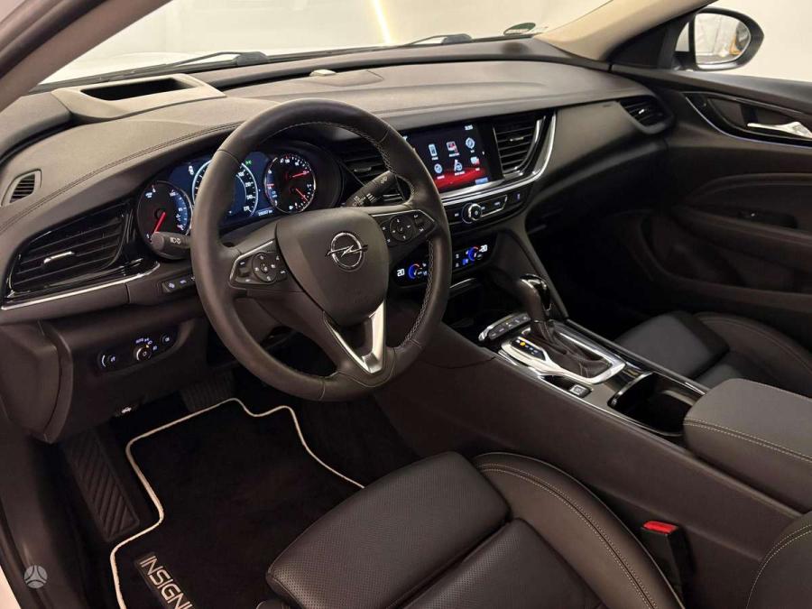 Balts Opel Insignia 2017 Marijampole, ar dzinēja tilpumu 1.96 L un nobraukumu 206 tūkst. km par 11250 €, foto 3 vietnē AUTOMOTO.COM.LV