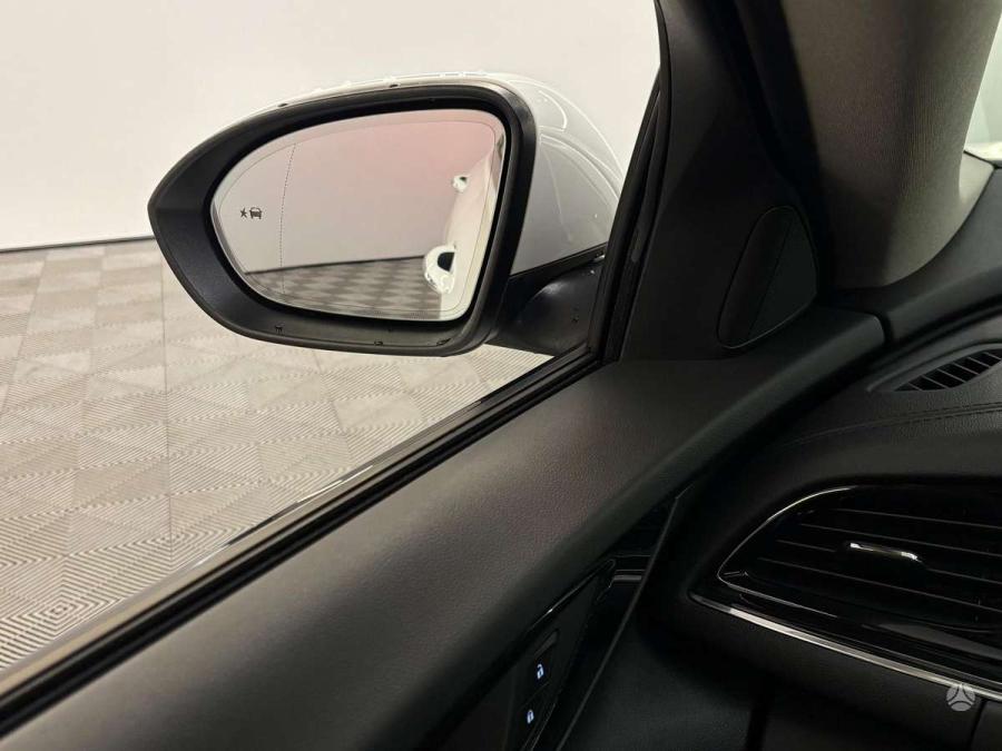 Balts Opel Insignia 2017 Marijampole, ar dzinēja tilpumu 1.96 L un nobraukumu 206 tūkst. km par 11250 €, foto 33 vietnē AUTOMOTO.COM.LV