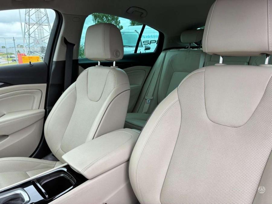 Balts Opel Insignia 2018 Kauņa, ar dzinēja tilpumu 1.96 L un nobraukumu 99 tūkst. km par 14500 €, foto 20 vietnē AUTOMOTO.COM.LV