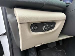Balts Opel Insignia 2018 Kauņa, ar dzinēja tilpumu 1.96 L un nobraukumu 99 tūkst. km par 14500 €, foto 25 vietnē AUTOMOTO.COM.LV