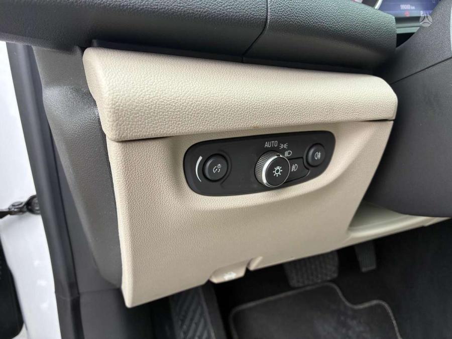 Balts Opel Insignia 2018 Kauņa, ar dzinēja tilpumu 1.96 L un nobraukumu 99 tūkst. km par 14500 €, foto 25 vietnē AUTOMOTO.COM.LV