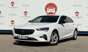 White Opel Insignia 2022 in Taurage, with an engine capacity of 2.00 L and mileage of 252 thousand km for 10800 €, photo  on AUTOMOTO.COM.LV