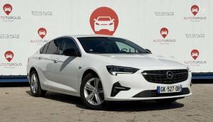 White Opel Insignia 2022 in Taurage, with an engine capacity of 2.00 L and mileage of 252 thousand km for 10800 €, photo 4 on AUTOMOTO.COM.LV