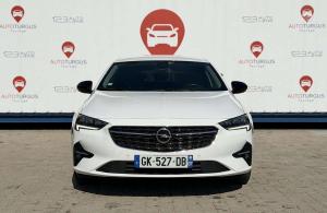 White Opel Insignia 2022 in Taurage, with an engine capacity of 2.00 L and mileage of 252 thousand km for 10800 €, photo 6 on AUTOMOTO.COM.LV