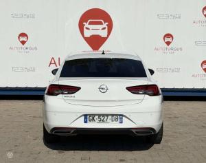 White Opel Insignia 2022 in Taurage, with an engine capacity of 2.00 L and mileage of 252 thousand km for 10800 €, photo 22 on AUTOMOTO.COM.LV