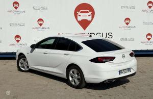White Opel Insignia 2022 in Taurage, with an engine capacity of 2.00 L and mileage of 252 thousand km for 10800 €, photo 27 on AUTOMOTO.COM.LV