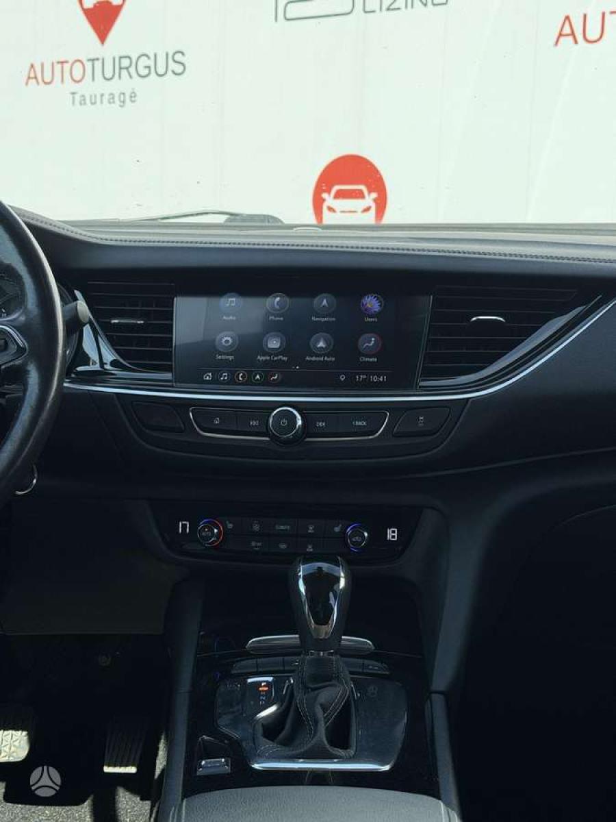 White Opel Insignia 2022 in Taurage, with an engine capacity of 2.00 L and mileage of 252 thousand km for 10800 €, photo 39 on AUTOMOTO.COM.LV