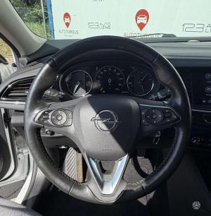 White Opel Insignia 2022 in Taurage, with an engine capacity of 2.00 L and mileage of 252 thousand km for 10800 €, photo 41 on AUTOMOTO.COM.LV