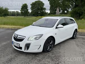 White Opel Insignia 2009 in Riga, with an engine capacity of 2.00 L and mileage of 0 thousand km for 2590 €, photo  on AUTOMOTO.COM.LV