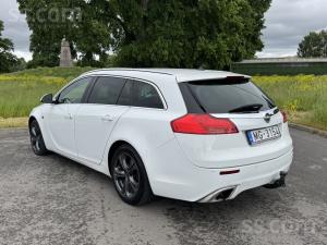 White Opel Insignia 2009 in Riga, with an engine capacity of 2.00 L and mileage of 0 thousand km for 2590 €, photo 5 on AUTOMOTO.COM.LV