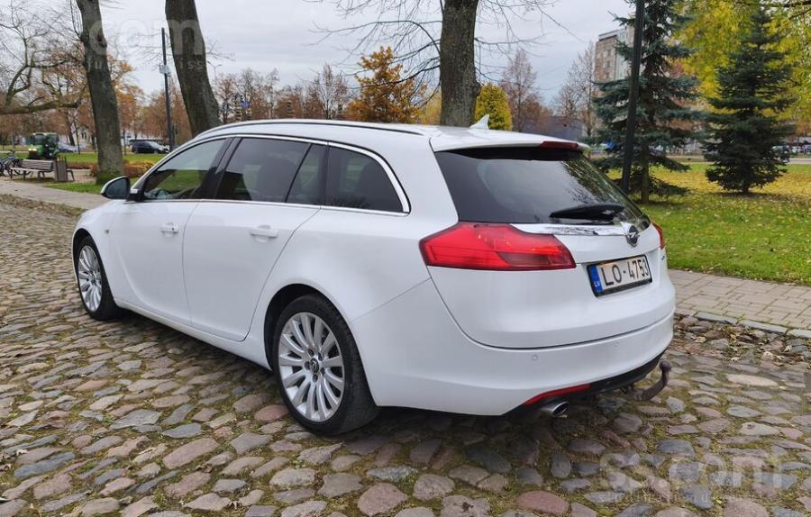 Balts Opel Insignia 2009 Jelgava, ar dzinēja tilpumu 2.00 L un nobraukumu 0 tūkst. km par 2690 €, foto 3 vietnē AUTOMOTO.COM.LV