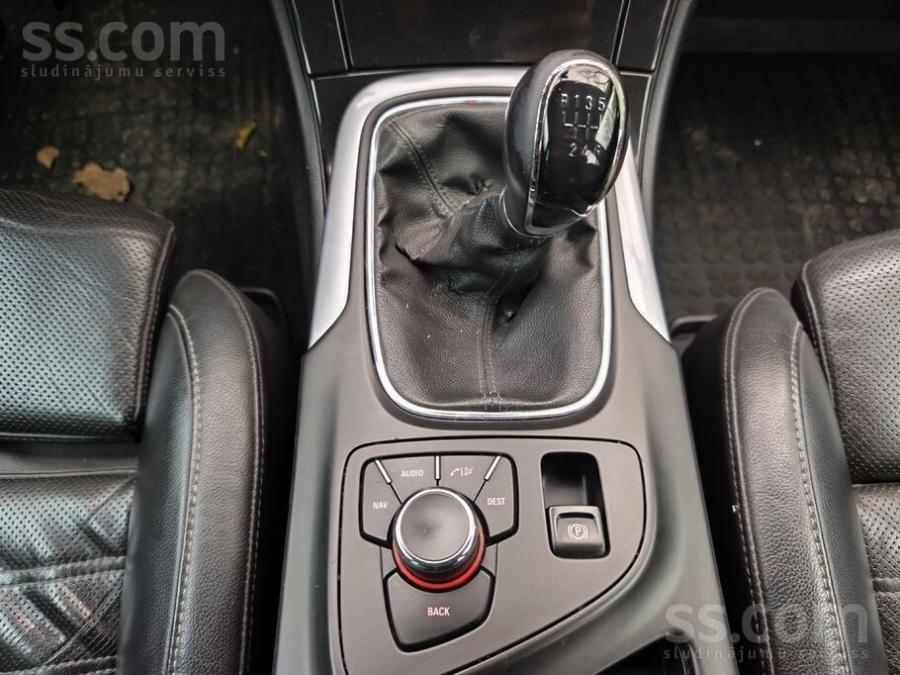 Balts Opel Insignia 2009 Jelgava, ar dzinēja tilpumu 2.00 L un nobraukumu 0 tūkst. km par 2690 €, foto 17 vietnē AUTOMOTO.COM.LV