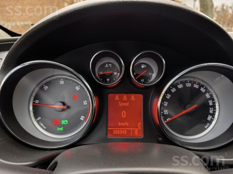 Balts Opel Insignia 2009 Jelgava, ar dzinēja tilpumu 2.00 L un nobraukumu 0 tūkst. km par 2690 €, foto 18 vietnē AUTOMOTO.COM.LV
