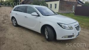 Balts Opel Insignia 2009 Daugavpils, ar dzinēja tilpumu 2.00 L un nobraukumu 300 tūkst. km par 2000 €, foto 3 vietnē AUTOMOTO.COM.LV