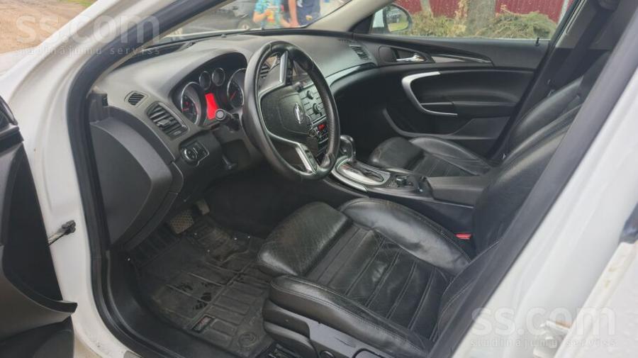 Balts Opel Insignia 2009 Daugavpils, ar dzinēja tilpumu 2.00 L un nobraukumu 300 tūkst. km par 2000 €, foto 6 vietnē AUTOMOTO.COM.LV