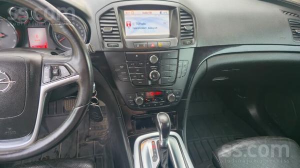 Balts Opel Insignia 2009 Daugavpils, ar dzinēja tilpumu 2.00 L un nobraukumu 300 tūkst. km par 2000 €, foto 6 vietnē AUTOMOTO.COM.LV