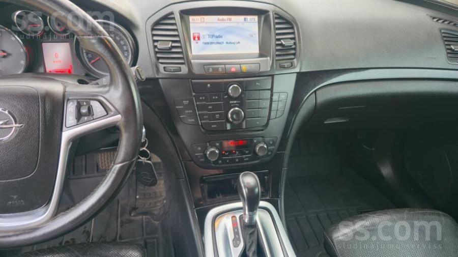 Balts Opel Insignia 2009 Daugavpils, ar dzinēja tilpumu 2.00 L un nobraukumu 300 tūkst. km par 2000 €, foto 7 vietnē AUTOMOTO.COM.LV