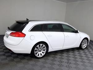 Balts Opel Insignia 2009 Tallina, ar dzinēja tilpumu 2.00 L un nobraukumu 338 tūkst. km par 2699 €, foto 4 vietnē AUTOMOTO.COM.LV
