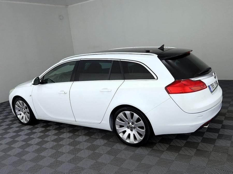 Balts Opel Insignia 2009 Tallina, ar dzinēja tilpumu 2.00 L un nobraukumu 338 tūkst. km par 2699 €, foto 13 vietnē AUTOMOTO.COM.LV
