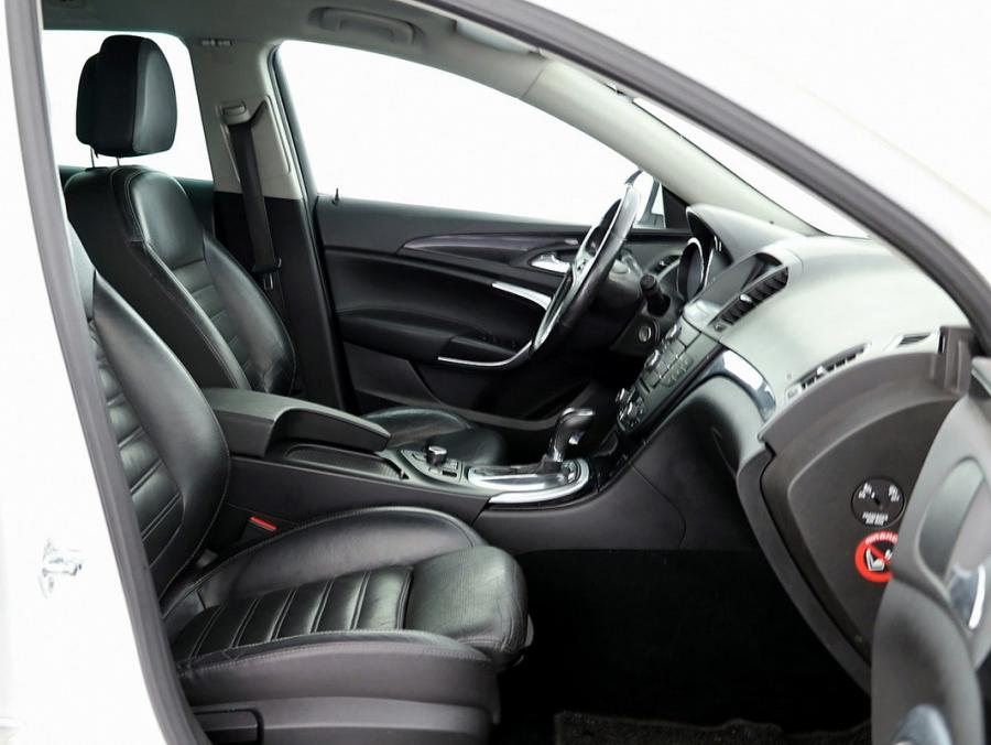 Balts Opel Insignia 2009 Tallina, ar dzinēja tilpumu 2.00 L un nobraukumu 338 tūkst. km par 2699 €, foto 15 vietnē AUTOMOTO.COM.LV
