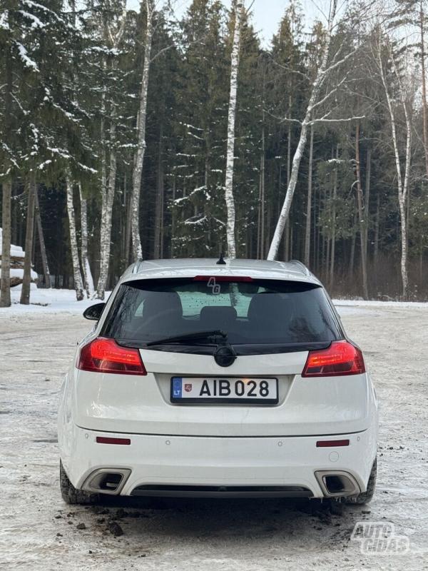 White Opel Insignia 2010 in Alytus, with an engine capacity of 2.00 L and mileage of 277 thousand km for 3700 €, photo 5 on AUTOMOTO.COM.LV