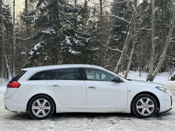 White Opel Insignia 2010 in Alytus, with an engine capacity of 2.00 L and mileage of 277 thousand km for 3700 €, photo 7 on AUTOMOTO.COM.LV