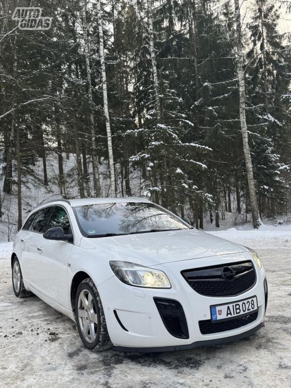 White Opel Insignia 2010 in Alytus, with an engine capacity of 2.00 L and mileage of 277 thousand km for 3700 €, photo 8 on AUTOMOTO.COM.LV
