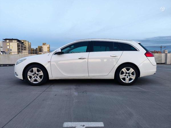 Balts Opel Insignia 2010 Viļņa, ar dzinēja tilpumu 1.96 L un nobraukumu 277 tūkst. km par 2100 €, foto 2 vietnē AUTOMOTO.COM.LV