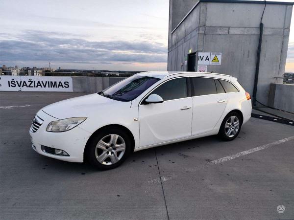 Balts Opel Insignia 2010 Viļņa, ar dzinēja tilpumu 1.96 L un nobraukumu 277 tūkst. km par 2100 €, foto 5 vietnē AUTOMOTO.COM.LV