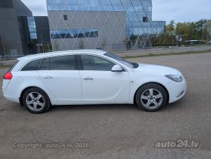 Balts Opel Insignia 2010 Tallina, ar dzinēja tilpumu 2.00 L un nobraukumu 221 tūkst. km par 3700 €, foto 3 vietnē AUTOMOTO.COM.LV