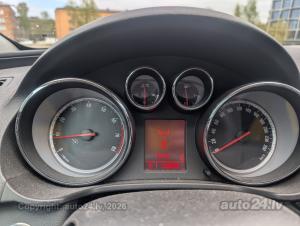 Balts Opel Insignia 2010 Tallina, ar dzinēja tilpumu 2.00 L un nobraukumu 221 tūkst. km par 3700 €, foto 6 vietnē AUTOMOTO.COM.LV