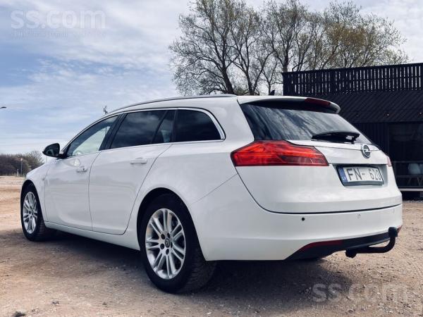 Balts Opel Insignia 2010 Liepāja, ar dzinēja tilpumu 2.00 L un nobraukumu 261 tūkst. km par 3850 €, foto 3 vietnē AUTOMOTO.COM.LV