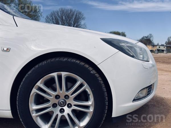Balts Opel Insignia 2010 Liepāja, ar dzinēja tilpumu 2.00 L un nobraukumu 261 tūkst. km par 3850 €, foto 5 vietnē AUTOMOTO.COM.LV