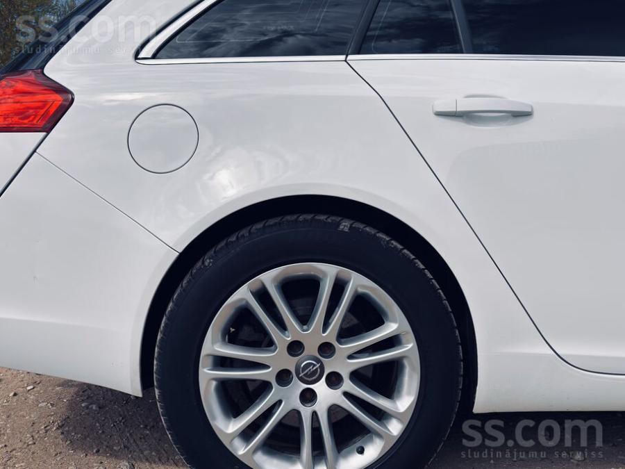 Balts Opel Insignia 2010 Liepāja, ar dzinēja tilpumu 2.00 L un nobraukumu 261 tūkst. km par 3850 €, foto 8 vietnē AUTOMOTO.COM.LV