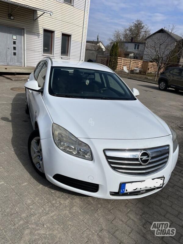 Balts Opel Insignia 2010 Panevēža, ar dzinēja tilpumu 2.00 L un nobraukumu 309 tūkst. km par 2750 €, foto 1 vietnē AUTOMOTO.COM.LV