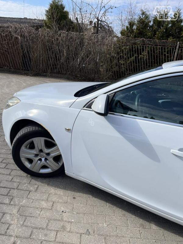 Balts Opel Insignia 2010 Panevēža, ar dzinēja tilpumu 2.00 L un nobraukumu 309 tūkst. km par 2750 €, foto 3 vietnē AUTOMOTO.COM.LV