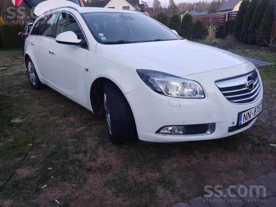 Balts Opel Insignia 2010 Rīga, ar dzinēja tilpumu 2.00 L un nobraukumu 0 tūkst. km par 2550 €, foto 3 vietnē AUTOMOTO.COM.LV