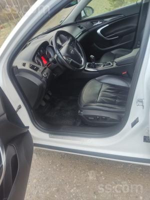 Balts Opel Insignia 2010 Rīga, ar dzinēja tilpumu 2.00 L un nobraukumu 0 tūkst. km par 2550 €, foto 6 vietnē AUTOMOTO.COM.LV